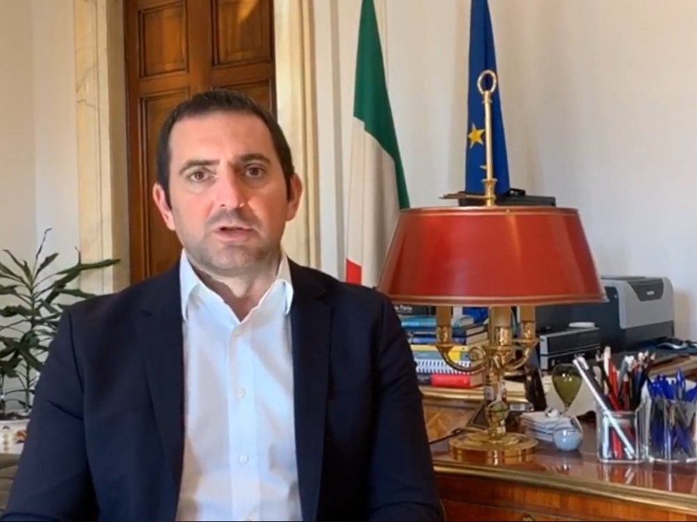 Il protocollo medico per la ripartenza, mercoledì il ministro Spadafora ...