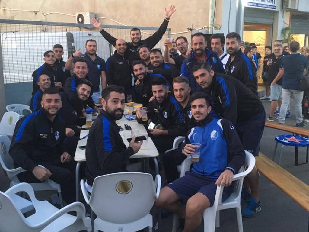 Il Calcio Pirri stende anche l'Azzurra e rimane in vetta, solo un punto ...