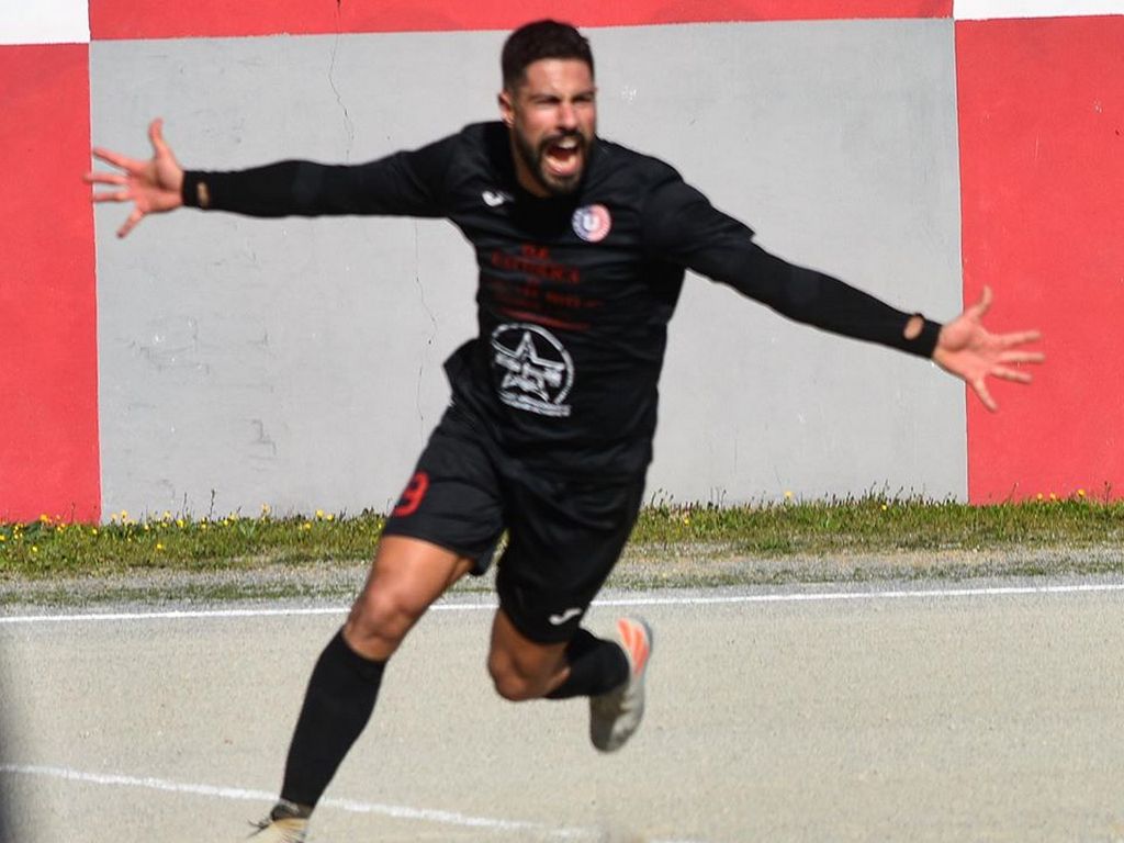 Calcio Pirri in versione schiacciasassi: la capolista prende a pallate ...